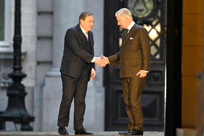 La mission de formateur de De Wever prolongée par le Roi: “Les ...