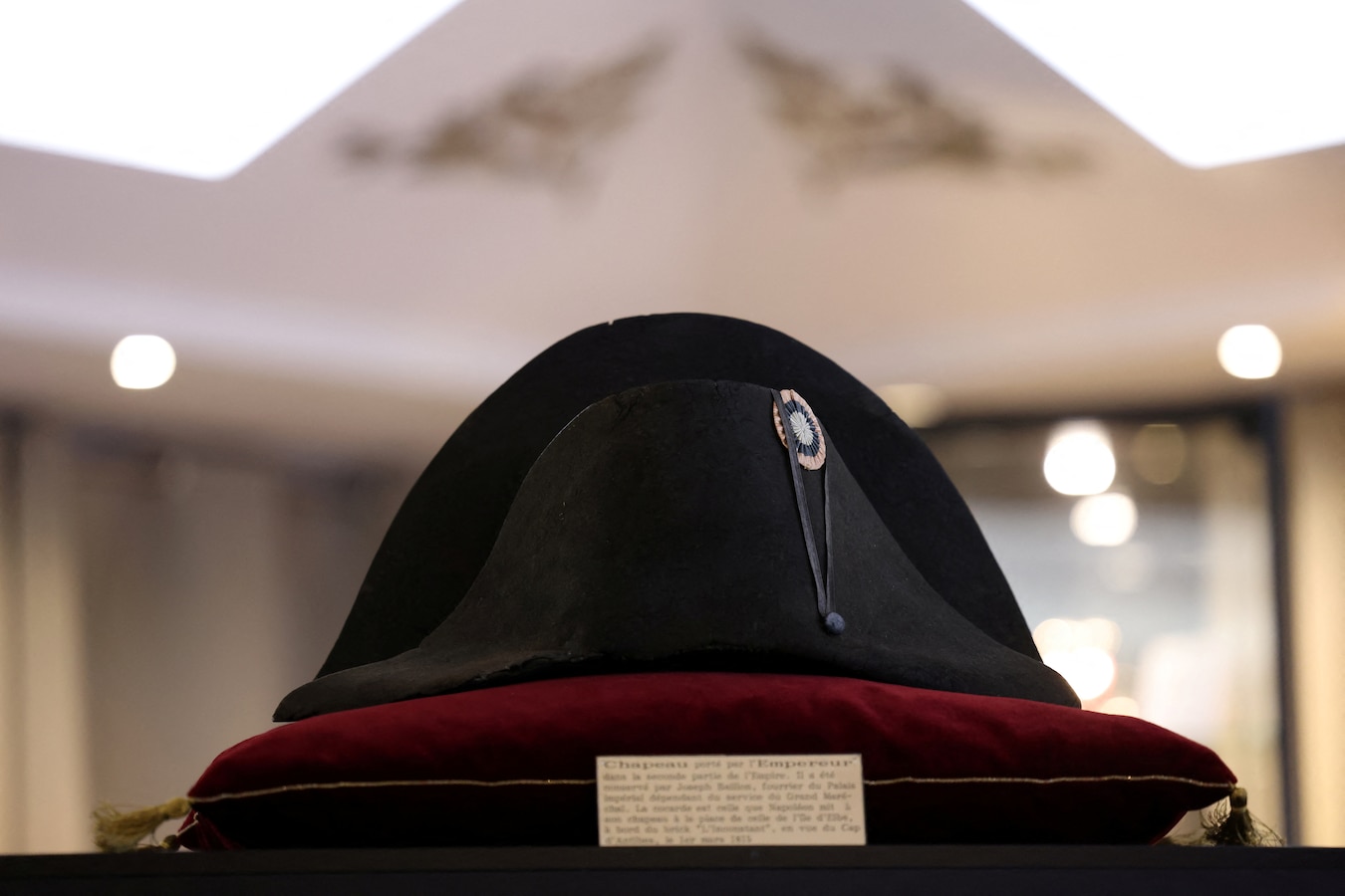 “Le chapeau représente l’image de l’Empereur”: un bicorne de Napoléon ...