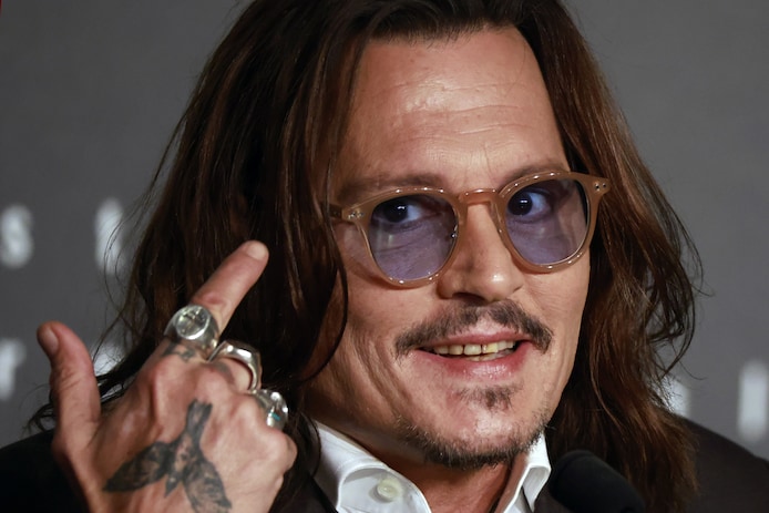 Les “dents pourries” de Johnny Depp font réagir à Cannes: “Il s'est ...