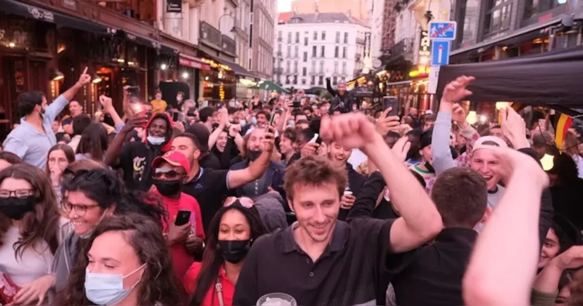 Bruxelles a fêté la première victoire des Diables Rouges | 7sur7.be