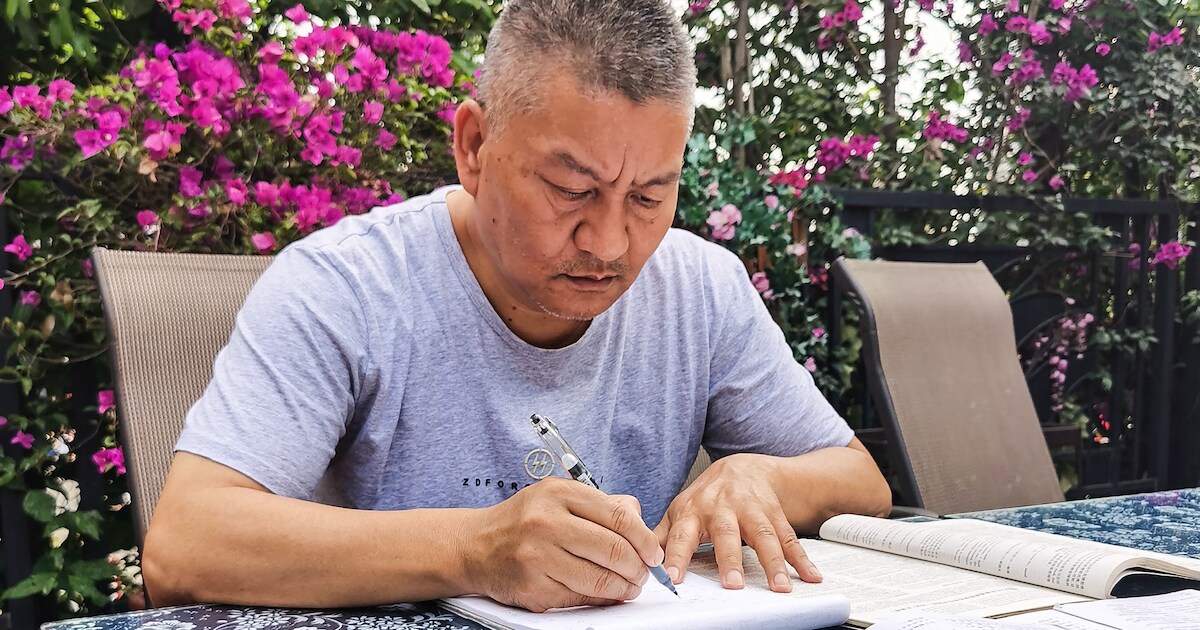 À 56 ans, il tente de passer son bac pour la... 27e fois | Insolite ...