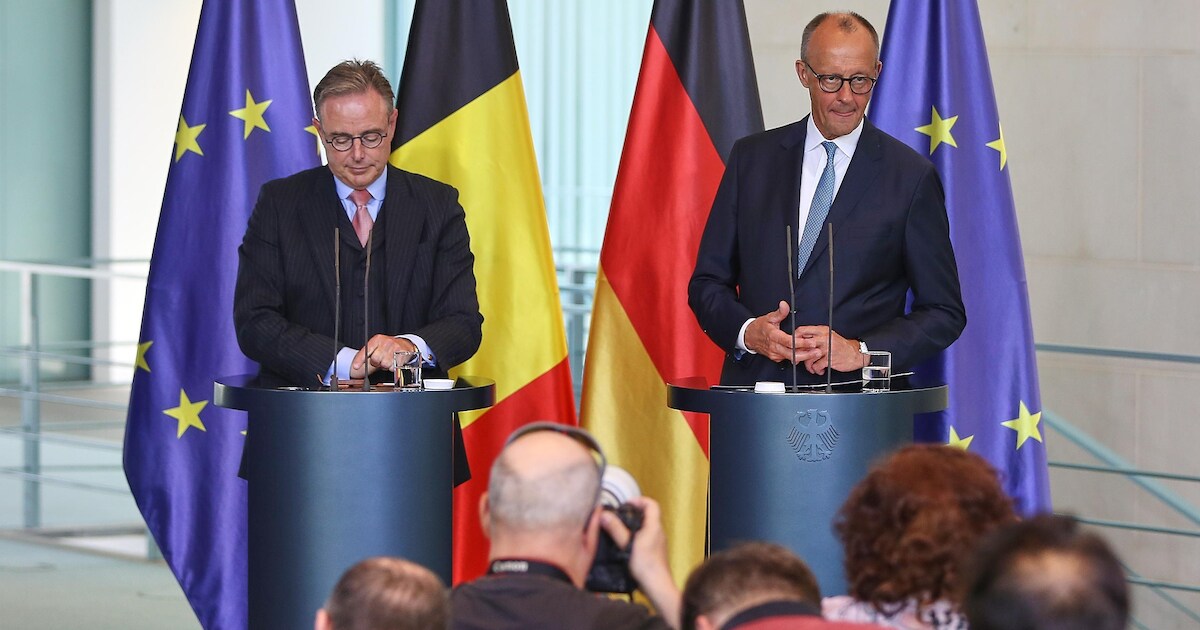 Bart De Wever rejette le projet allemand de prêter les avoirs russes gelés à l’Ukraine: “C’est ...