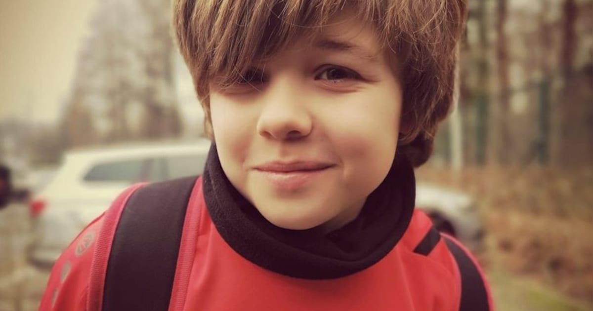 Jack, 11 ans, blessé dans la cour de récréation de son école, a ...