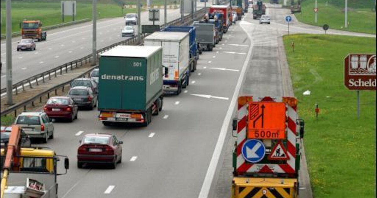 Des travaux sur l'autoroute A12 gênent la circulation | 7sur7.be