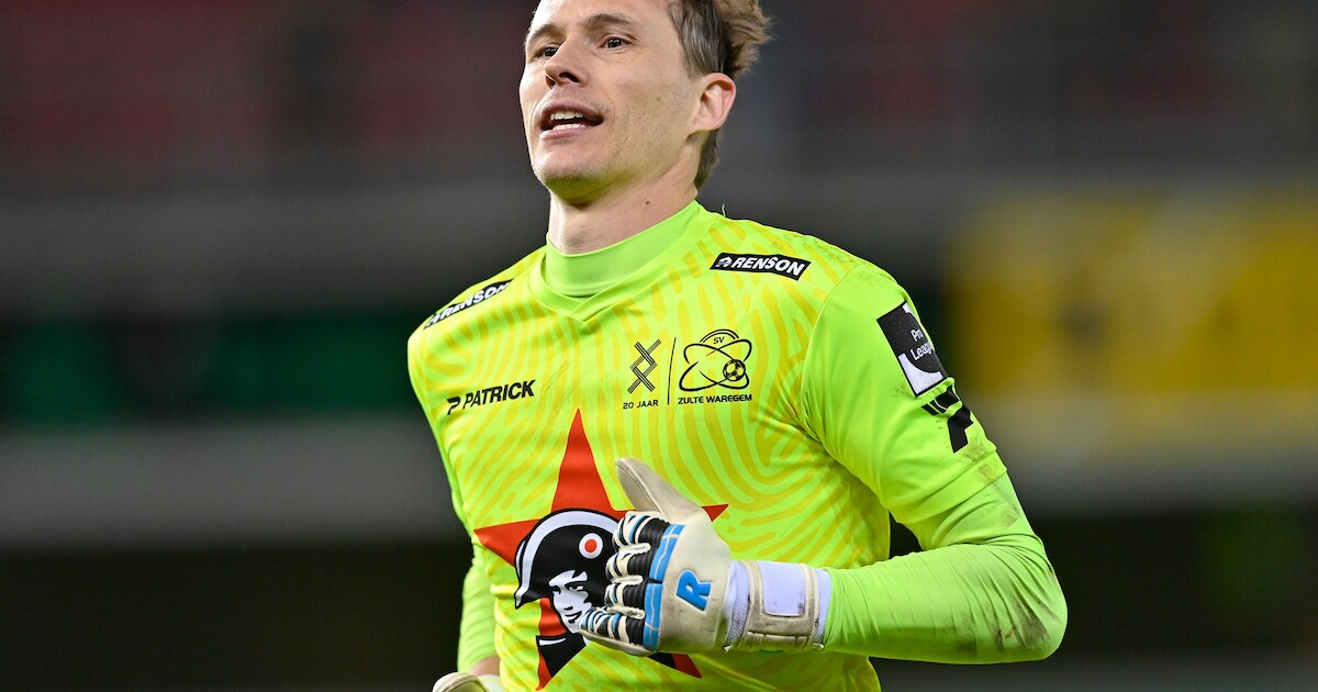 Le Club Bruges perd son deuxième gardien Joe Bursik et engage ...