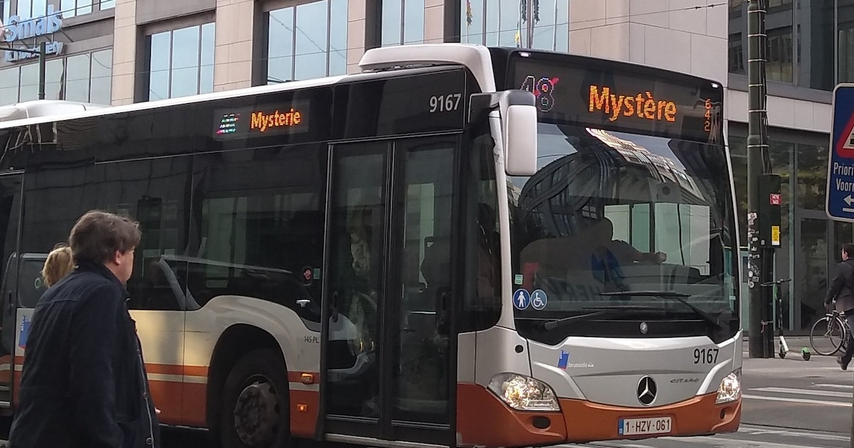 Un bus en direction du mystère? La STIB fait le buzz sur Twitter ...
