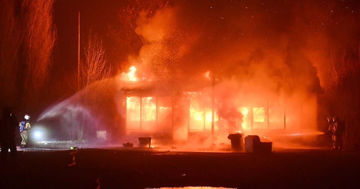 Un jeu avec des balles de tennis enflammées tourne mal: 15 jeunes s ...