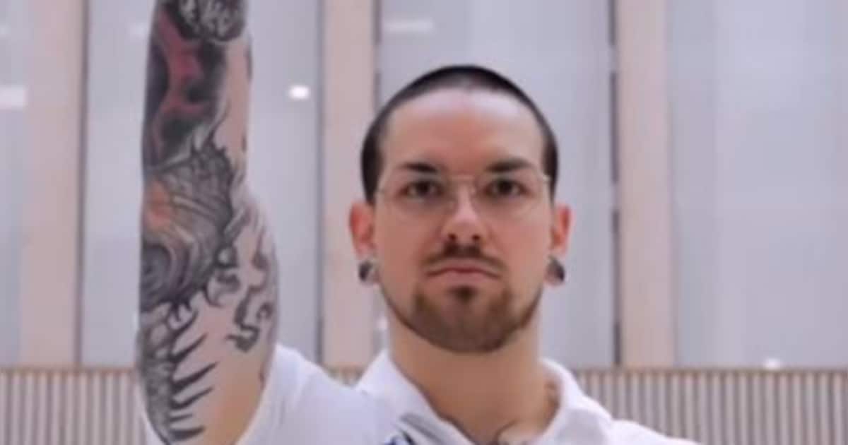 “Mais t’es pas net”: après avoir mis le feu à la Toile, Baptiste Moirot ...
