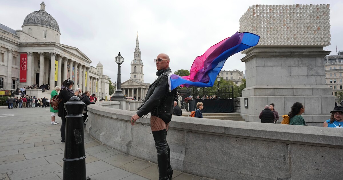 Une sculpture en hommage à la communauté trans installée à Trafalgar ...