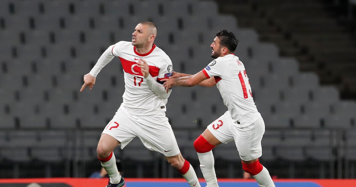 Festival de buts: Burak Yilmaz et la Turquie écoeurent les Pays-Bas ...