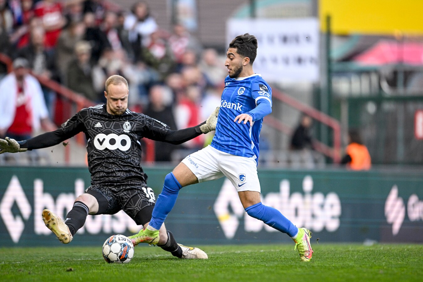 Le Standard croque Genk, l’Union et l’Antwerp en profitent | Foto ...