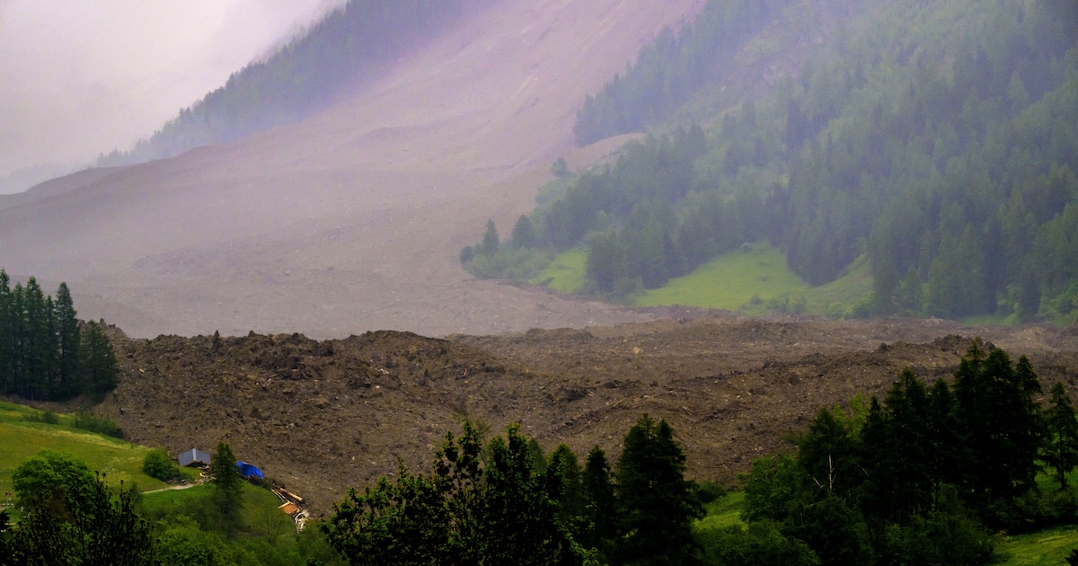 Le glacier du Birch, en Suisse, s’est effondré sur le village de ...