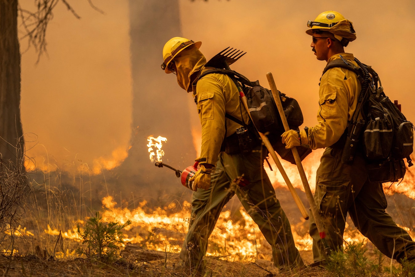 “Un défi pour les pompiers”: les images impressionnantes de l’incendie ...