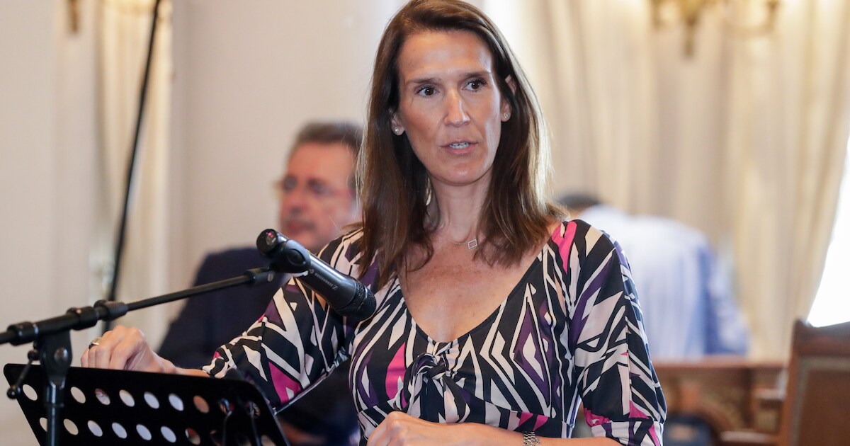 Wilmès explique pourquoi le port du masque a été rendu obligatoire ...