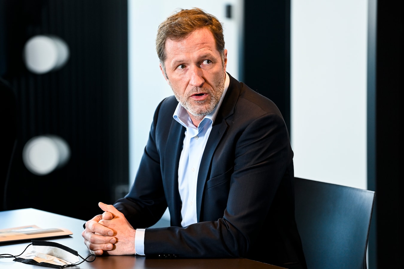 Le PS en faveur d’une “interdiction selon certains cas” des signes ...