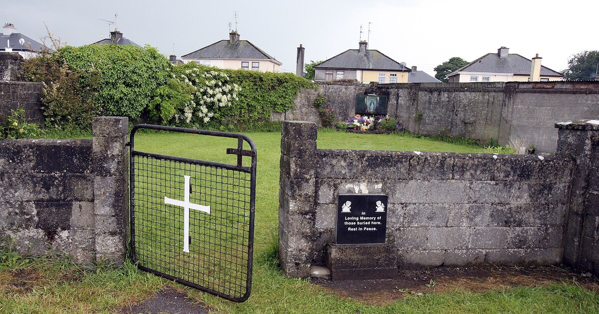 Près de 800 bébés enterrés dans une fosse commune: l’exhumation du plus ...