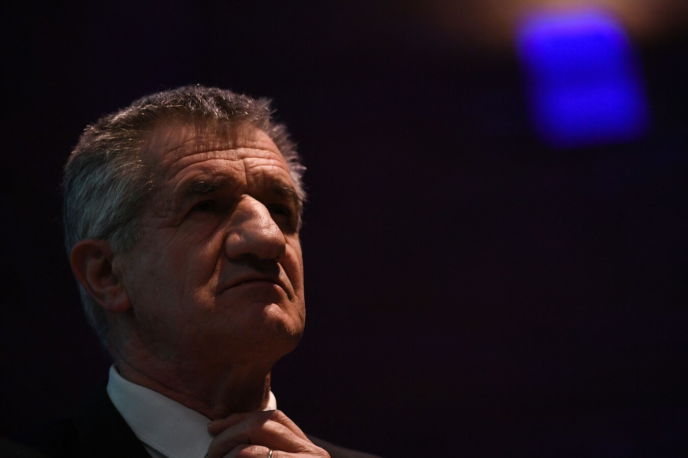 Jean Lassalle pète les plombs en pleine interview: “C’est un chien ...