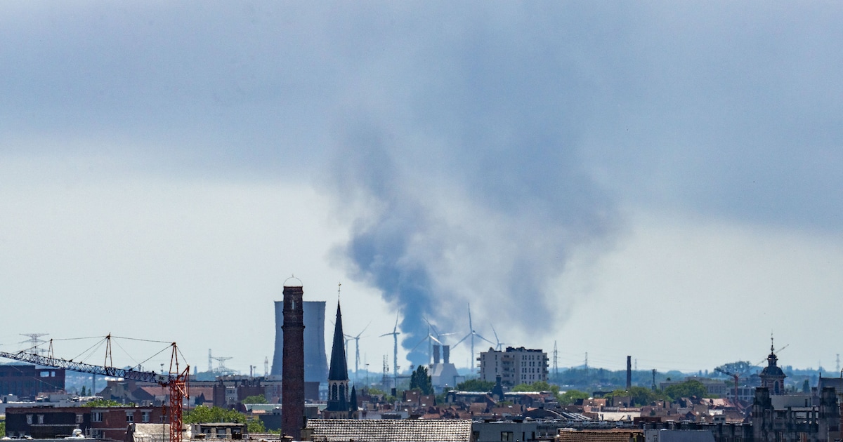 Incendie à Tubize: écoles et crèches fermées, festival suspendu à ...