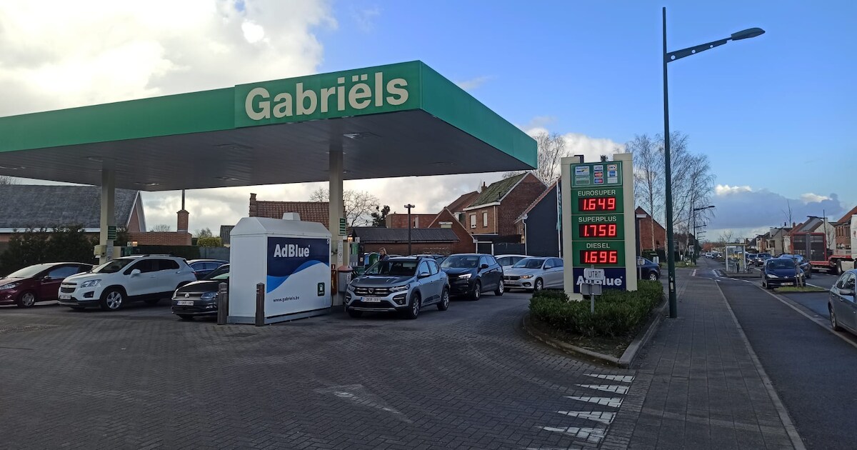 Les automobilistes se ruent vers les stations service: “C'est le rush ...