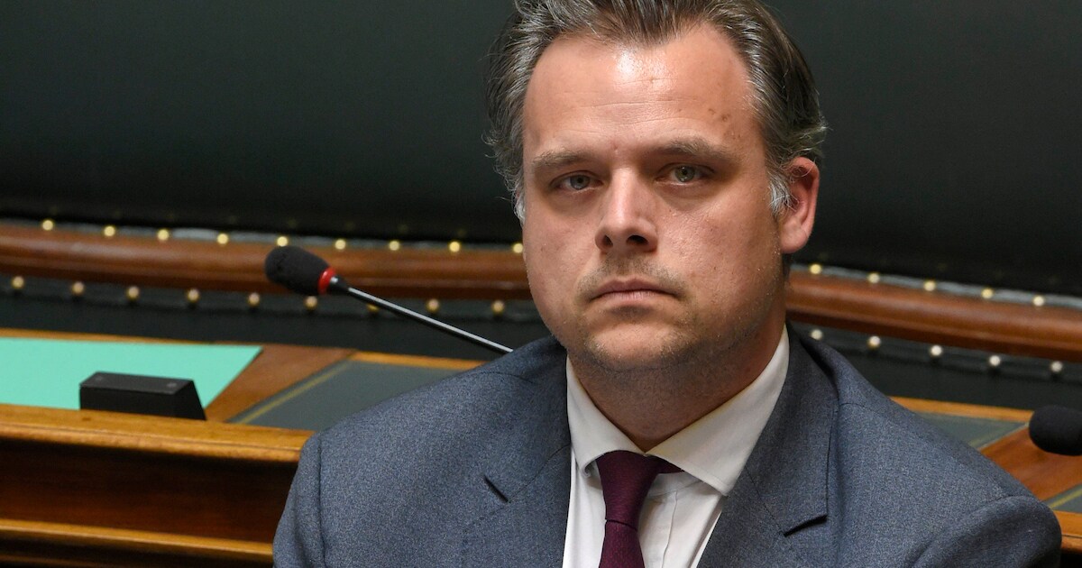 Environ 15.000 tests sont réalisés chaque jour, selon Philippe De ...