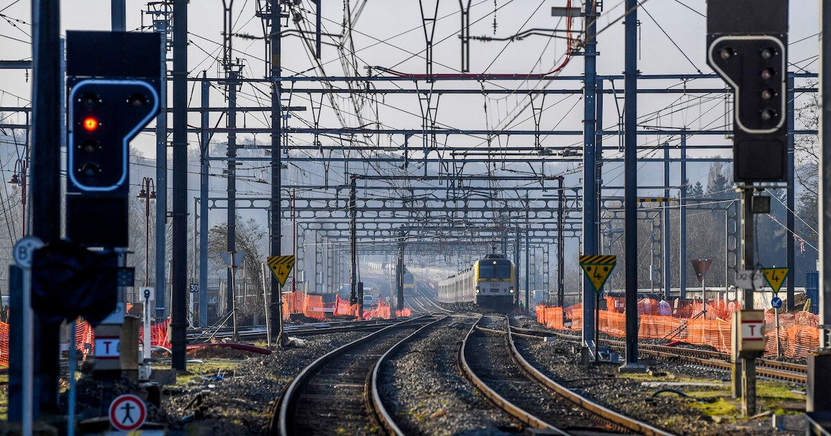 Le trafic ferroviaire interrompu entre Ottignies et Bruxelles-Luxembourg après un heurt de ...