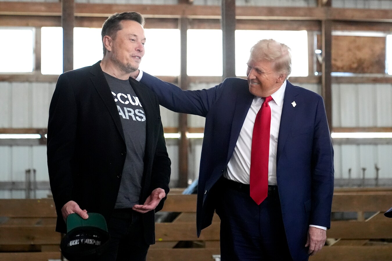 “Premier pote” et “oncle Elon”: jusqu’où ira l’idylle naissante entre Donald Trump et Elon Musk ...