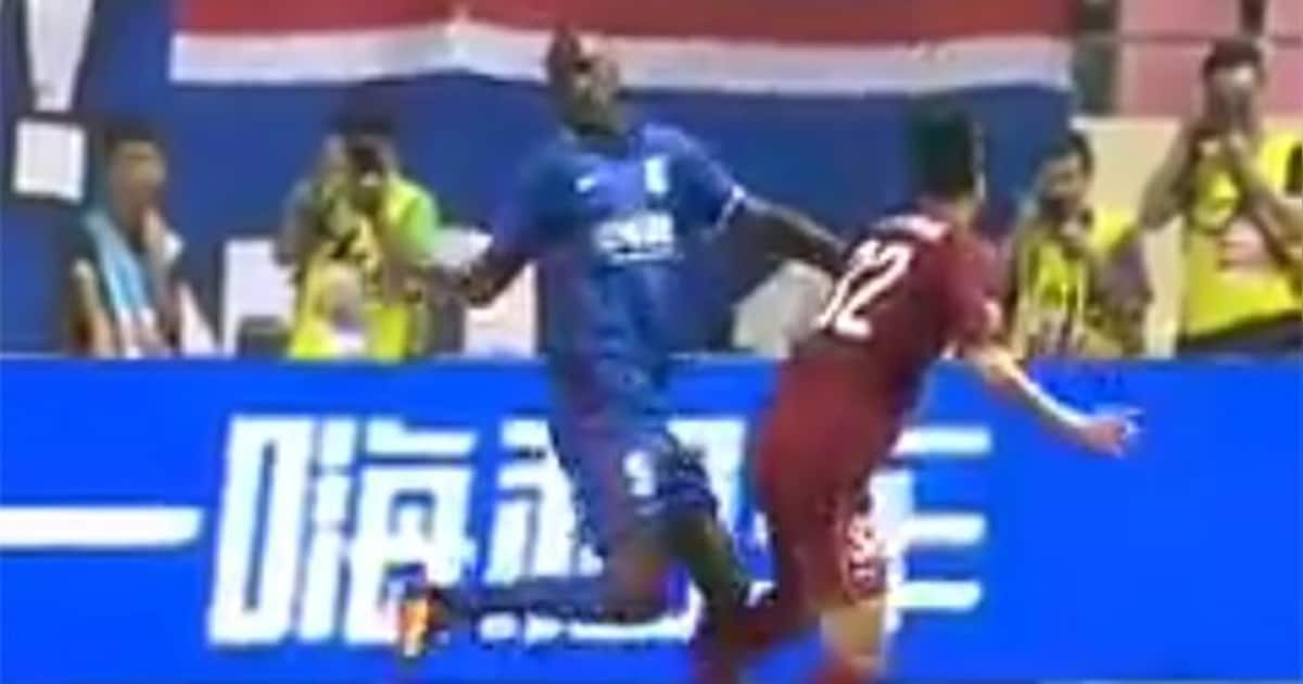 Fracture de la jambe pour Demba Ba, sa carrière en péril | 7sur7.be