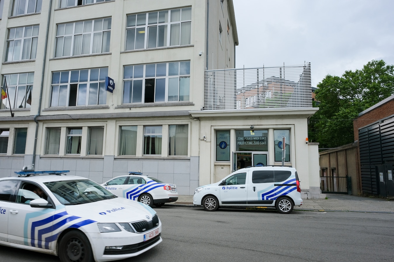 Les neuf jeunes qui prévoyaient de mettre le feu au commissariat d ...