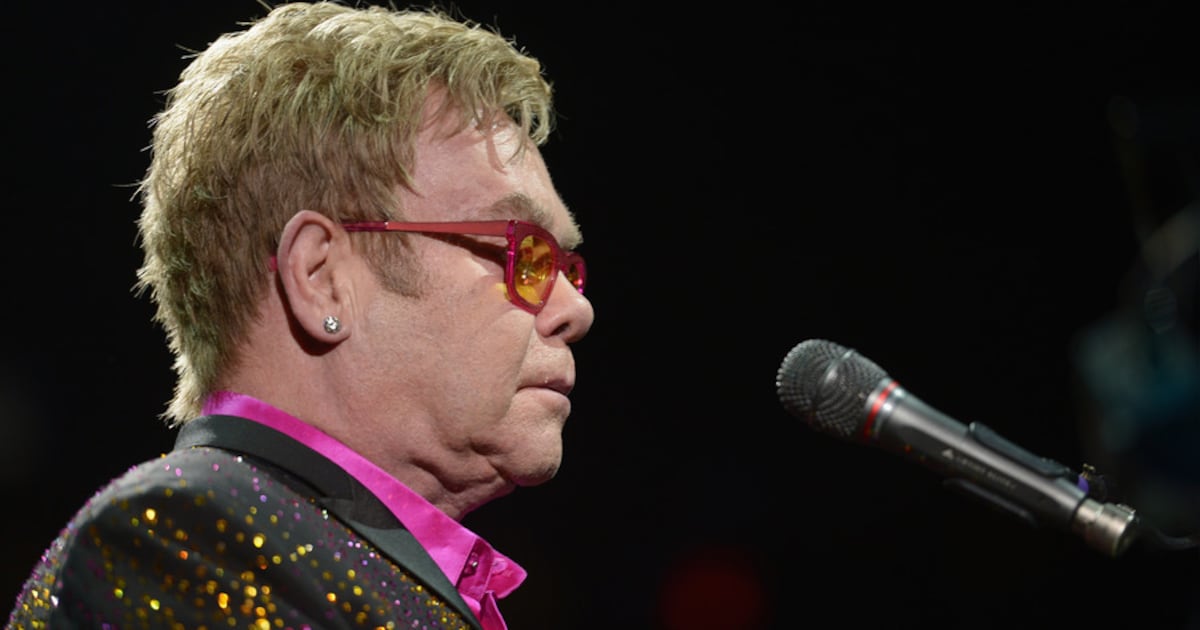 Elton John défend la cause homosexuelle à Moscou | 7sur7.be