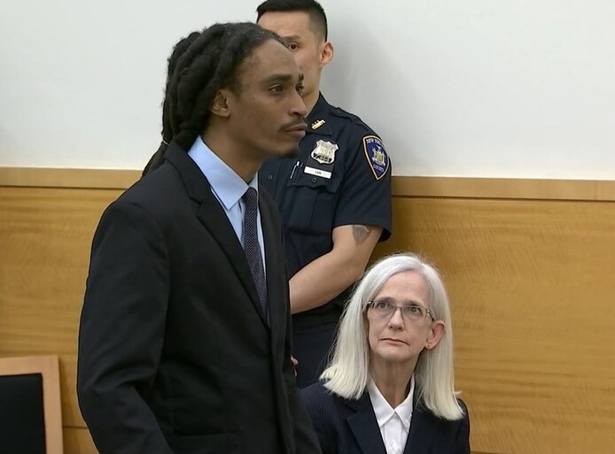 “J’ai attendu longtemps”: un New-Yorkais accusé de meurtre à tort par ...