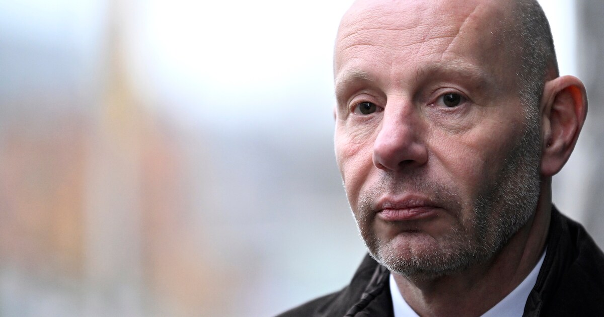 “Humiliant et dégradant”: l’ex-greffier du parlement wallon attaque l ...