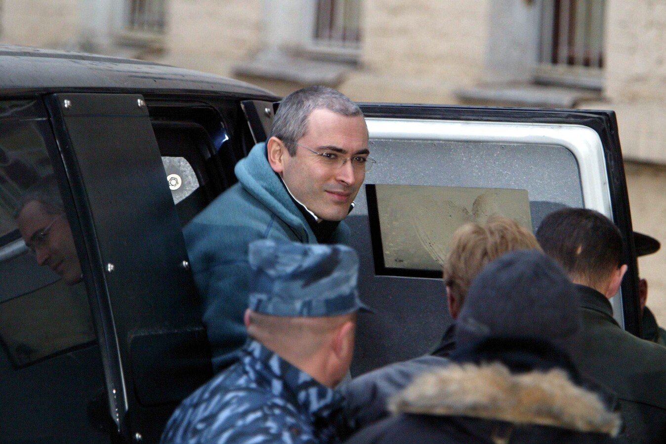 Qui est Mikhaïl Khodorkovski, ennemi N°1 de Poutine, soupçonné de ...