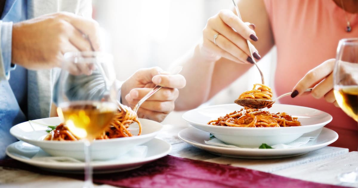 Il éternue au restaurant et... expulse une partie de ses intestins ...