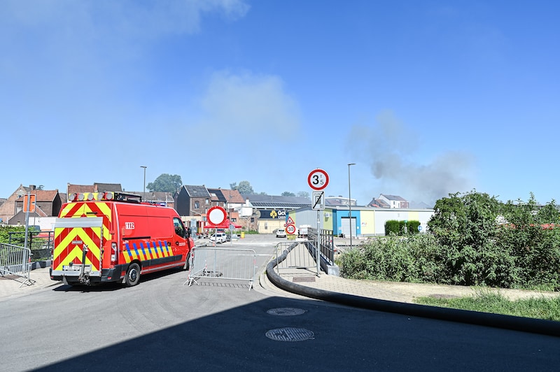 L’incendie à Tubize est sous contrôle, l’extinction se poursuit | 7sur7.be