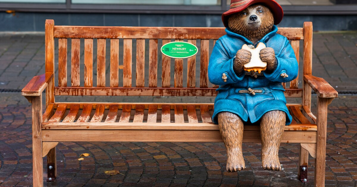 Une statue de Paddington détruite: les coupables condamnés à de lourdes ...