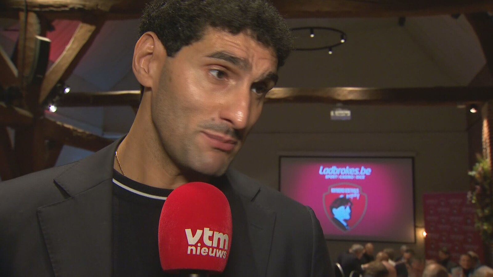 Marouane Fellaini bientôt de retour au Standard? “Il faut trouver le ... Marouane Fellaini bientôt de retour au Standard? “Il faut trouver le ...