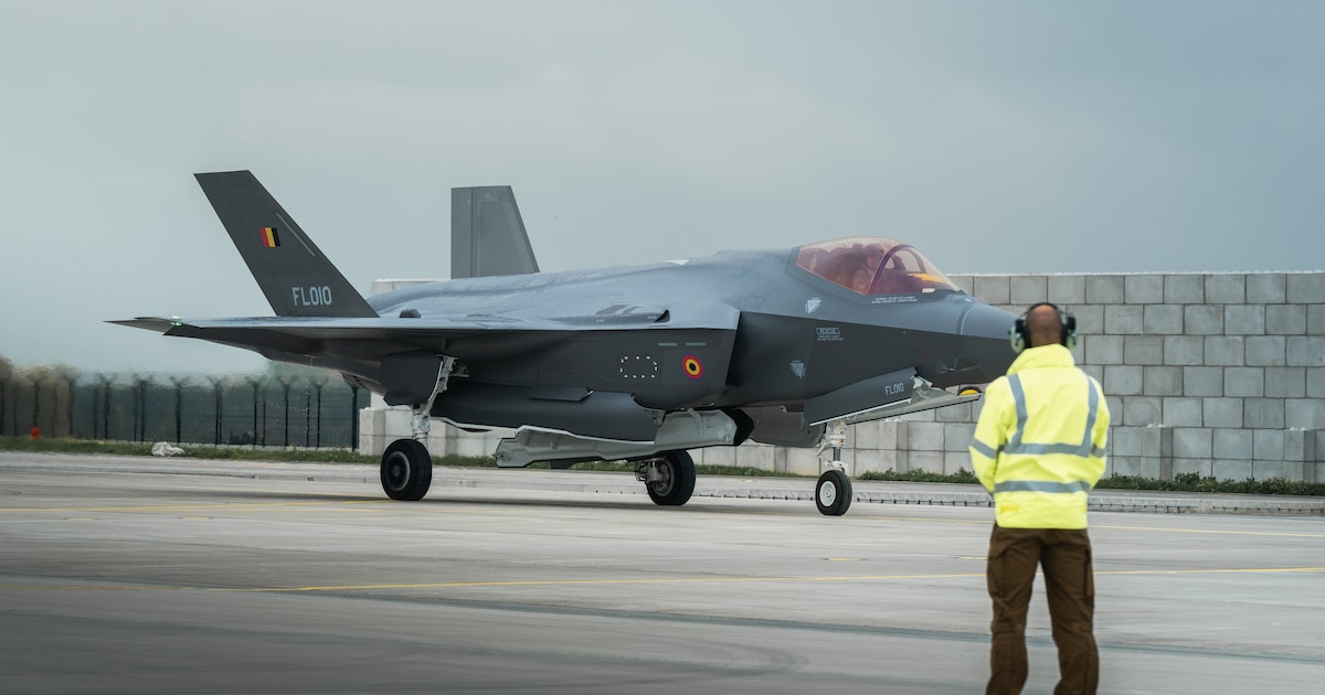 La démonstration de F-35 et de drones au-dessus de Bruxelles a été ...