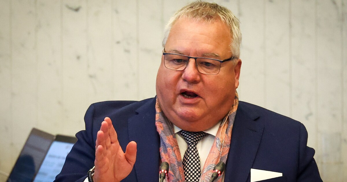 Prise de bec et micro coupé: l'esprit de Noël n'a pas encore touché le ...