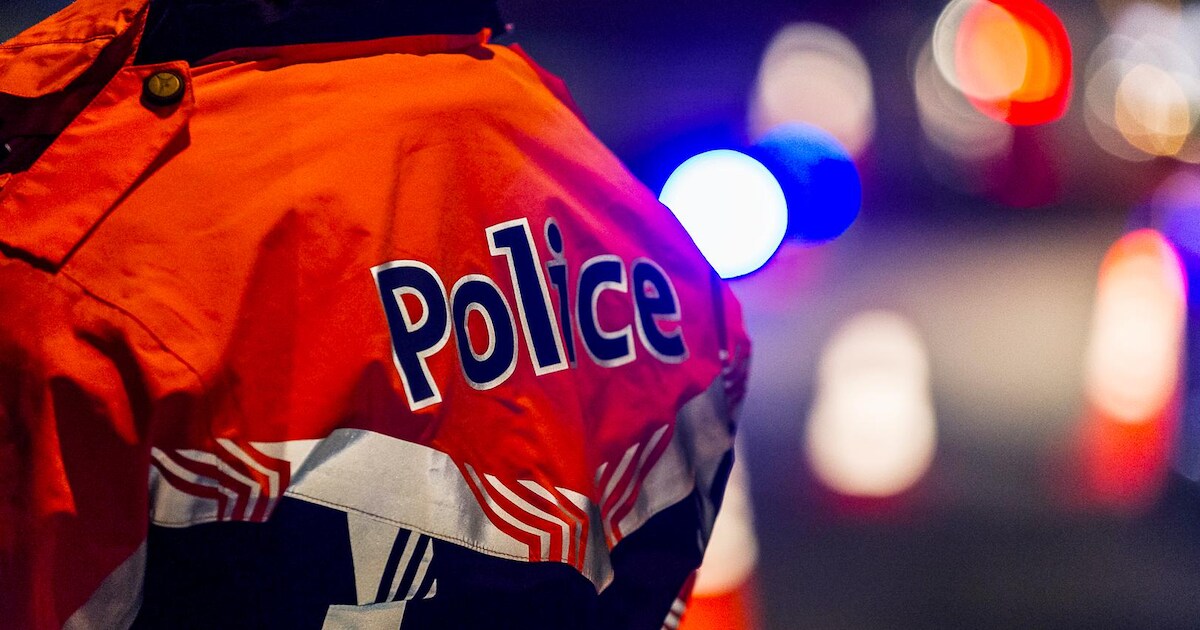 Un contrôle tourne mal à Alost: deux policiers blessés | 7sur7.be