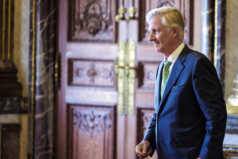 “Aucune emprise sur lui”: pourquoi le roi Philippe “prend un risque” en ...