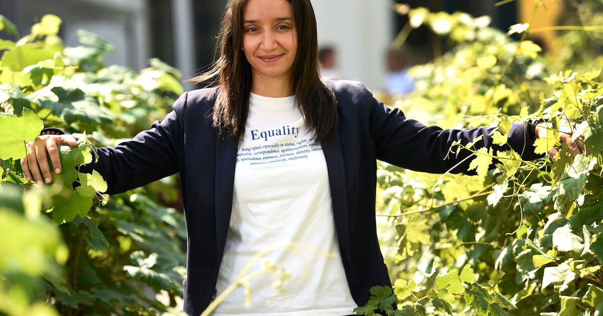 Rajae Maouane dans un manuel scolaire: l'éditeur reconnaît une “erreur ...