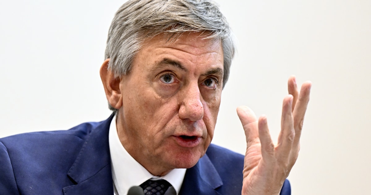 Jan Jambon veut accélerer la suppression du bonus pension pour répondre ...