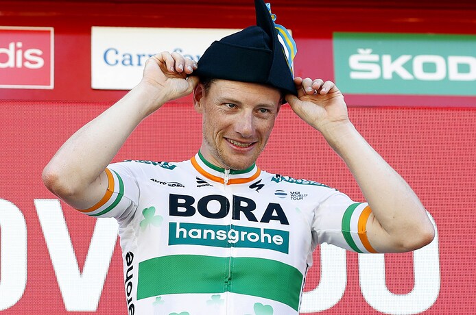 Sam Bennett gagne la 14e étape de la Vuelta marquée par une chute ...