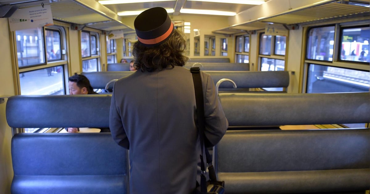 Payer son ticket à bord du train en liquide, c'est bientôt fini | 7sur7.be