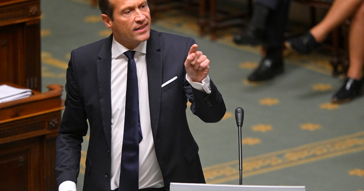 “Taisez-vous!”: vives tensions à la Chambre, Michel De Maegd s’emporte contre des députés PTB et ...