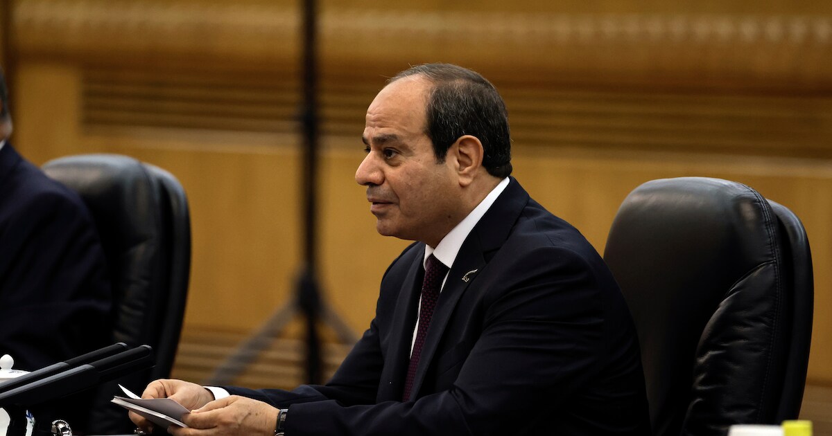 Le président égyptien Sissi appelle à empêcher tout déplacement de ...