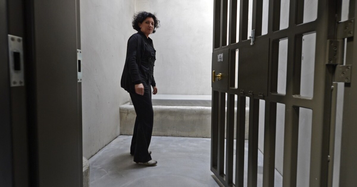 Annemie Turtelboom en visite à la prison d'Arlon | 7sur7.be