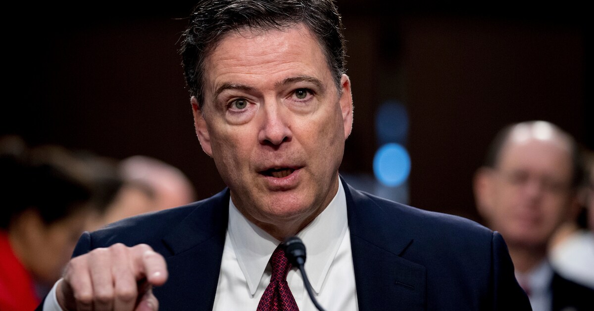 L’ancien directeur du FBI James Comey, bête noire de Trump, inculpé ...