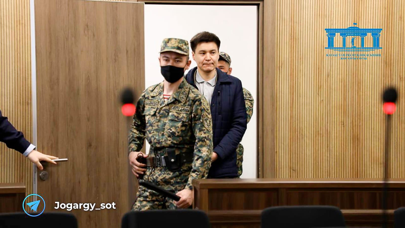 Un ancien ministre kazakh bat sa femme à mort: les images de l ...