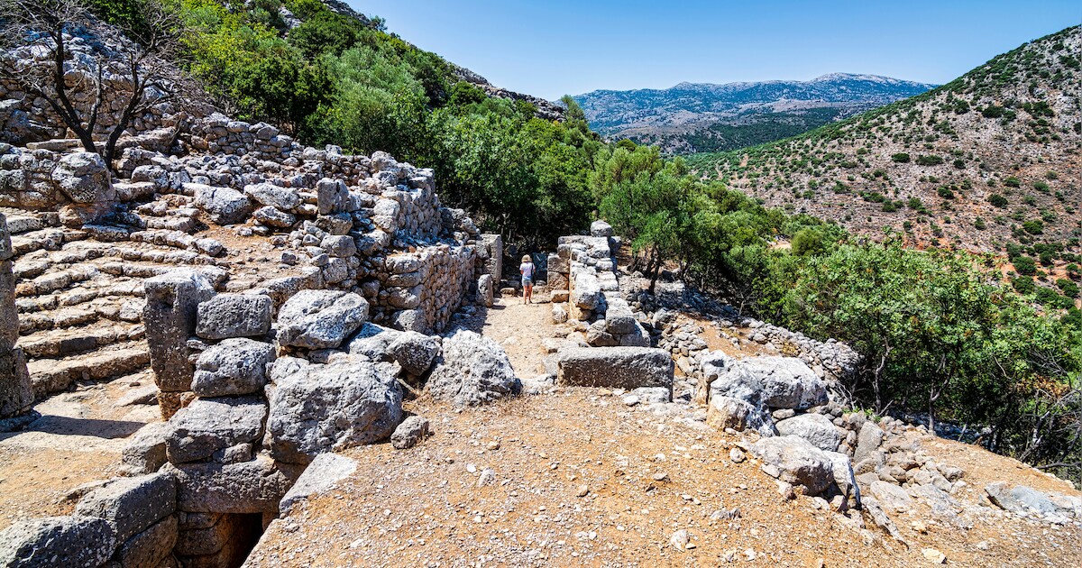 Un touriste belge de 80 ans retrouvé mort sur une route en Crète: la ...